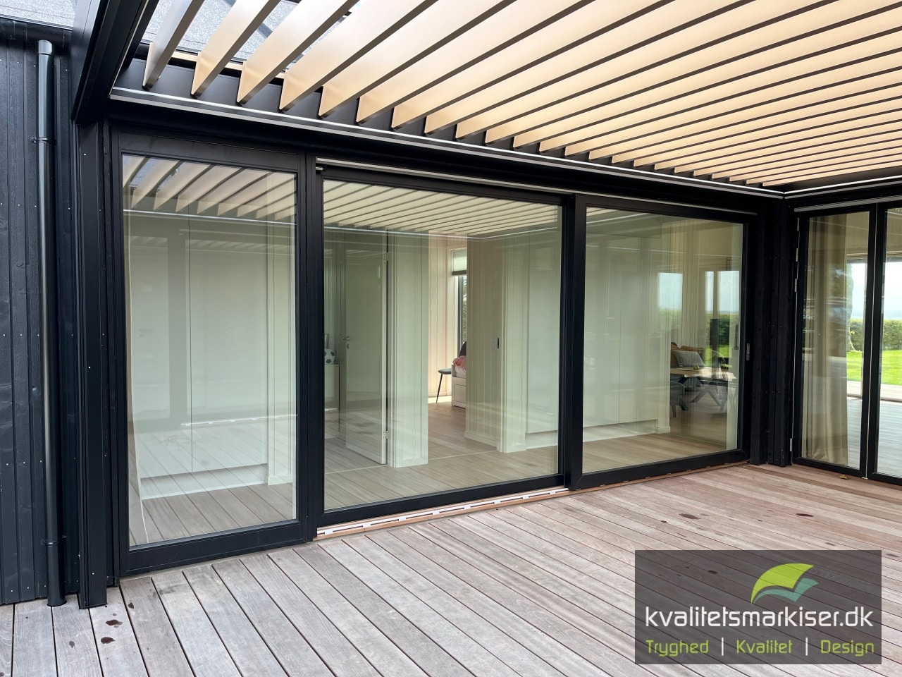 Lamaxa L50 pergola, Juelsminde - Kvalitetsmarkiser