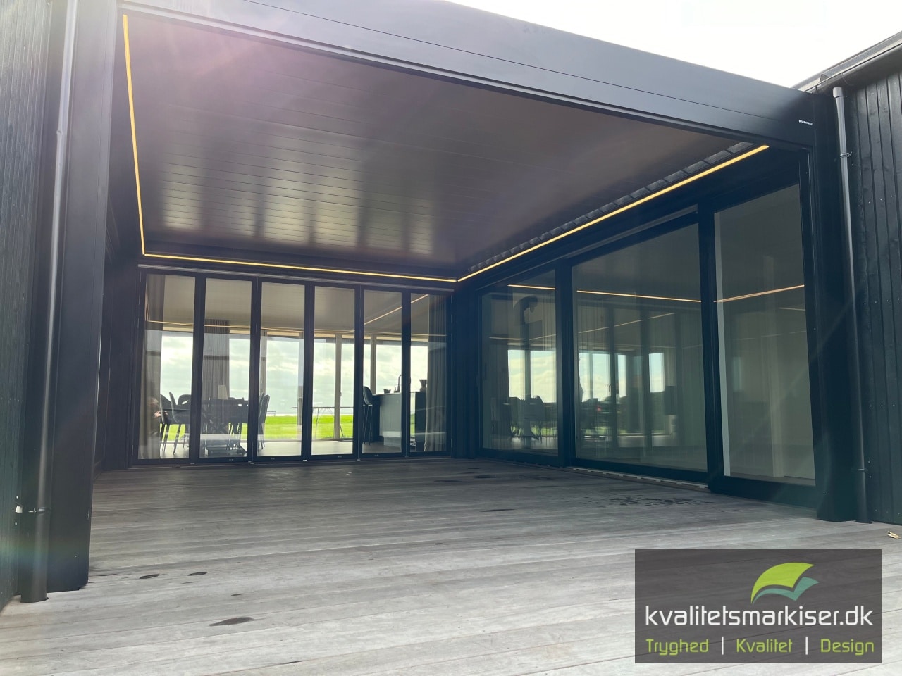 Lamaxa L50 pergola, Juelsminde - Kvalitetsmarkiser